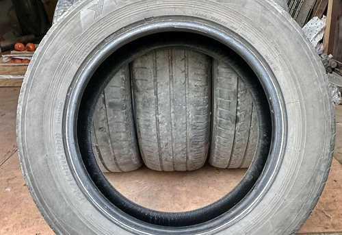 Yokohama BluEarth AE01 215/60 R16 99H