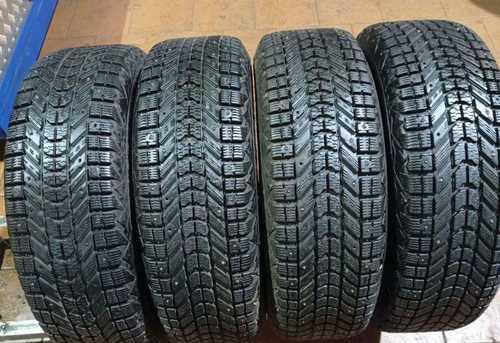 Firestone Winter Force 215/70 R16 98W