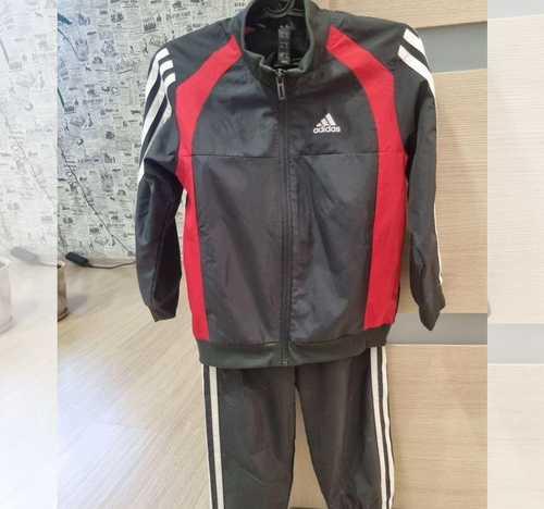 Спортивный костюм adidas для мальчика 110