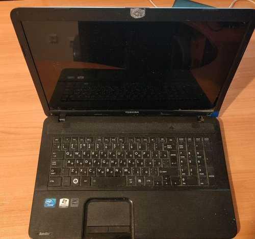 17.3" Toshiba SATELLITE C870-CLK, 120 ГБ, Celeron B820, RAM 8 ГБ, Intel GMA HD