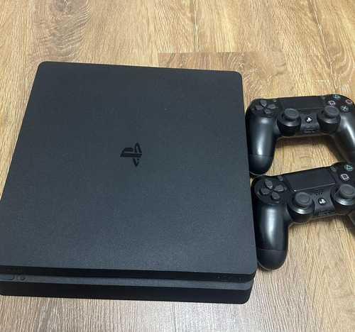 Sony playstation 4 slim