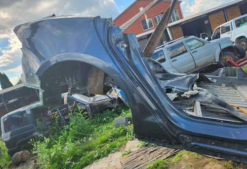 Tesla model S заднее правое крыло