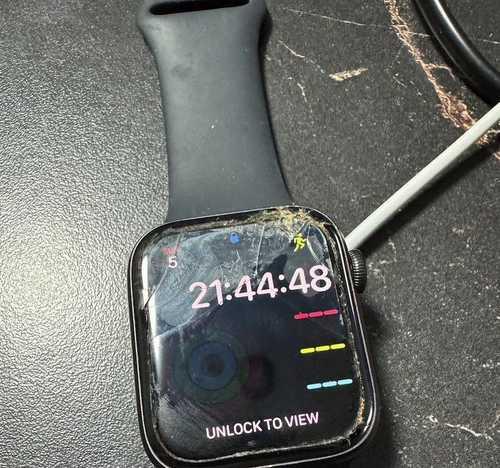 Apple Watch SE 44mm (разбит экран)