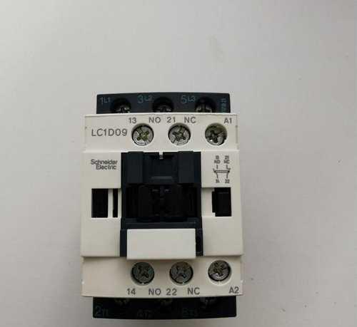 Schneider electric контактор LC1D09