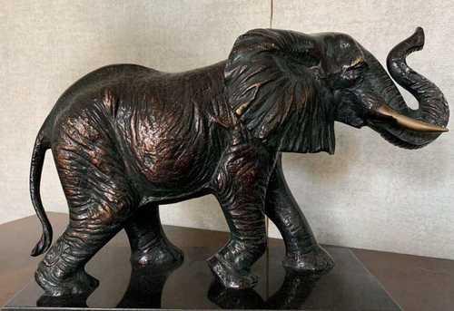 Бронзовая статуэтка Слон