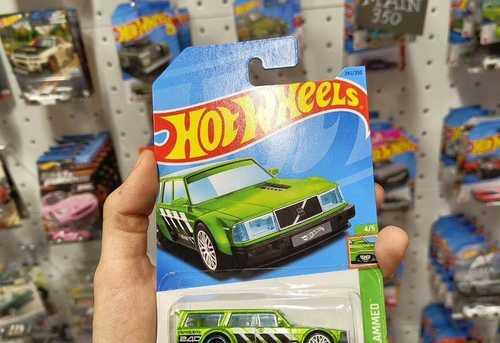 Hot Wheels Volvo 240 Drift Wagon Green