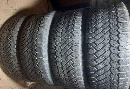 Gislaved Nord Frost 200 215/55 R16 98T