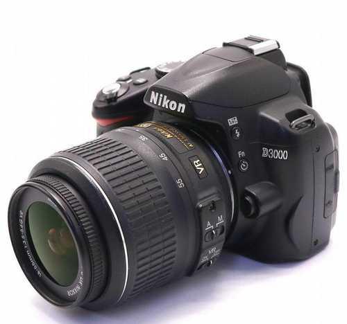 Nikon D3000 kit (пробег 7900 кадров)