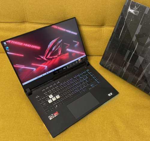 Игровой Asus Rog Strix Advantage Edition