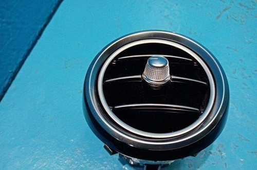 Дефлектор в торпедо Mercedes-Benz Glc X253 2016