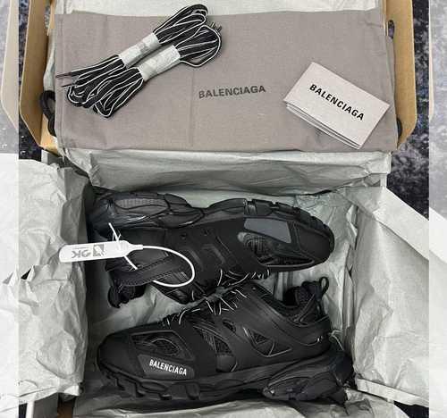 Balenciaga track 1 black