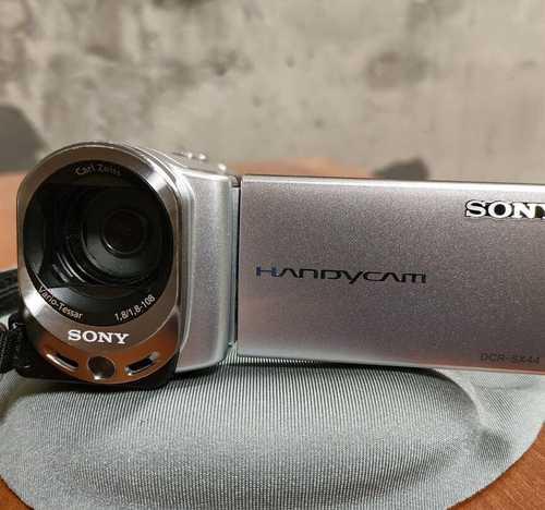 Видеокамера sony handycam dcr sx44