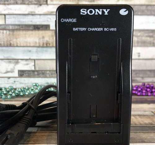 Зарядное устройство Sony BC-V615 (A496)