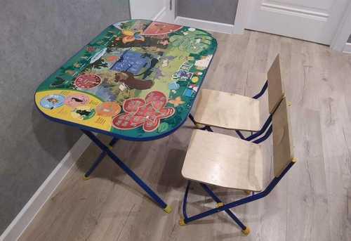 Складной стол и стулья