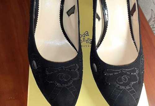 Туфли женские 38 разм.черные замшевые moda donna