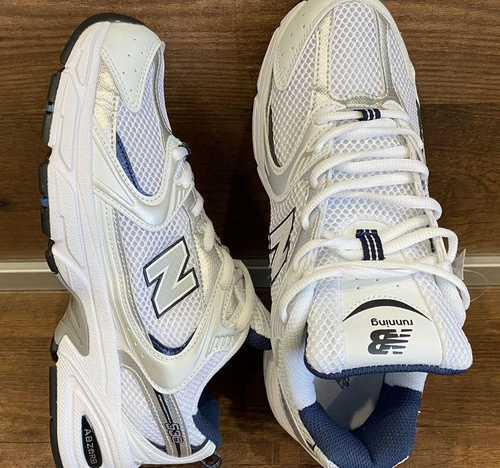 Кроссовки женские New Balance 530