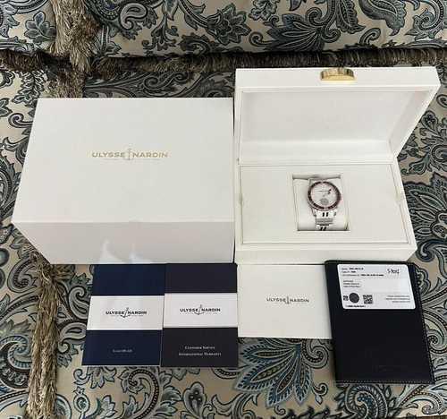Продаю оригинальные женские часы ulysse nardin