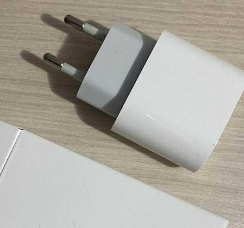 Зарядный блок Apple USB-C 20w power adapter