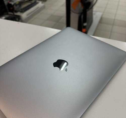 Apple macbook air 12 Early 2015