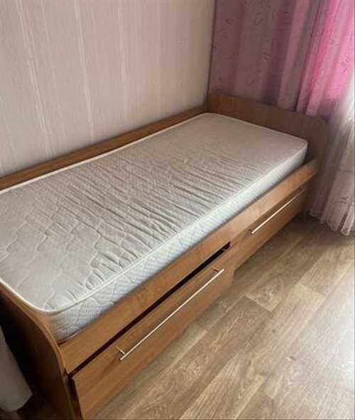 Кровать односпальная 90х200 с ящиками и матрасом