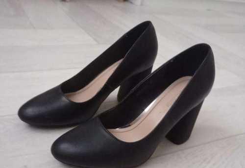 Туфли женские 36 размер чёрные искуственная кожа