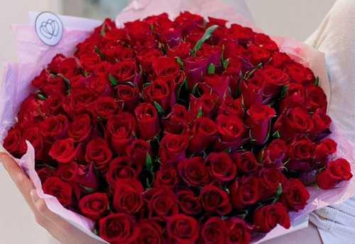 Букет из 101 красной розы 40 см (Кения) в розовой