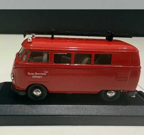 Модель 1:43 VW kombi 1955 feuerwehr