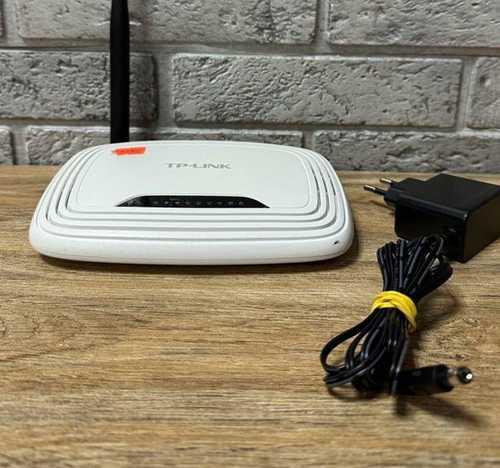 Wi-Fi роутер TP-link TL-WR740N