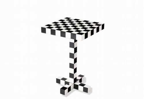 Стол с шахматным рисунком Chess Craze