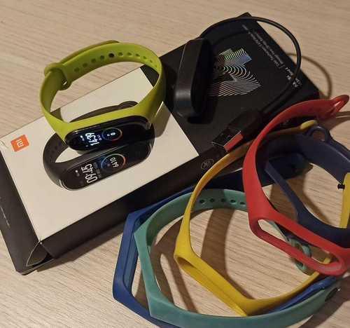 Фитнес браслет xiaomi mi band 4