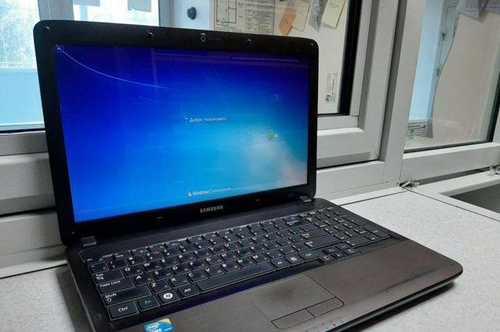 15.6" Ноутбук Samsung NP R540H