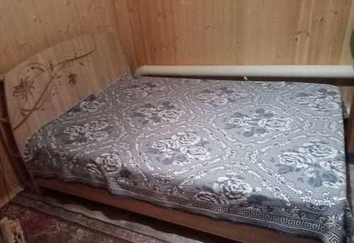 Кровать двуспальная с матрасом бу 140 200