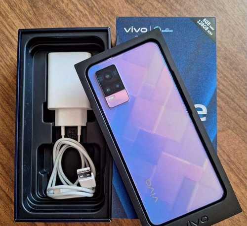 Телефон Vivo V21E