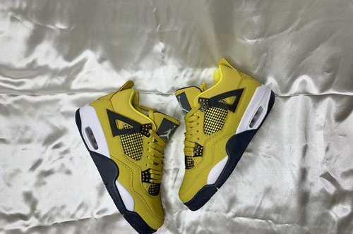 Jordan 4 retro Lightning