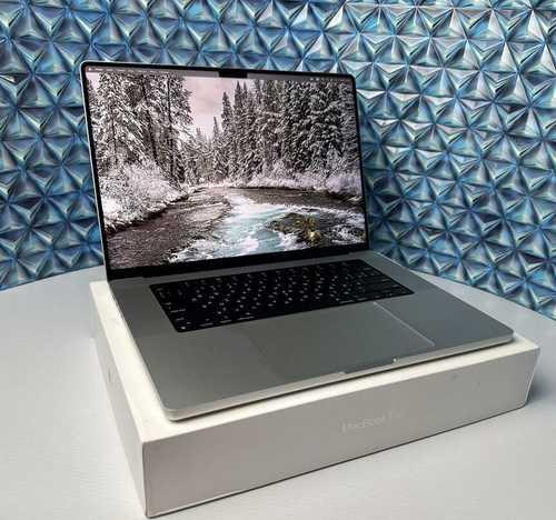 MacBook Pro 16 2023 M2 MAX/32/1Tb идеал, 165 цикло