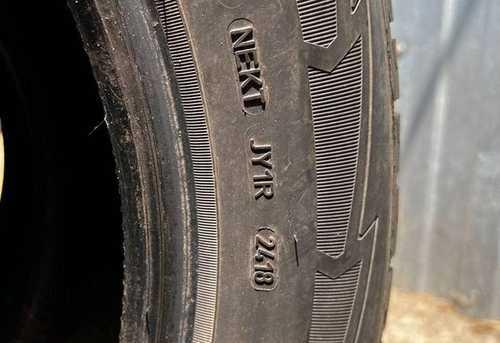 Goodyear UltraGrip Ice Arctic SUV 215/60 R17