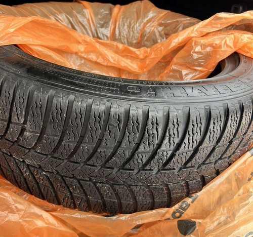 Kumho I'Zen KW23 215/50 R17