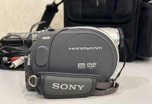 Продаю видеокамеру Sony handycam DVD