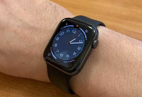 Apple watch SE 44 mm model A2352 2020 года