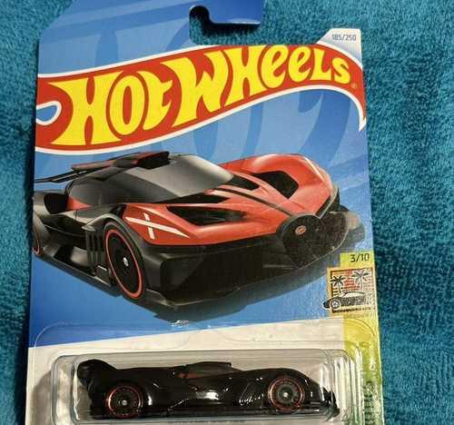 Hot wheels 1:64 bugatti bolide