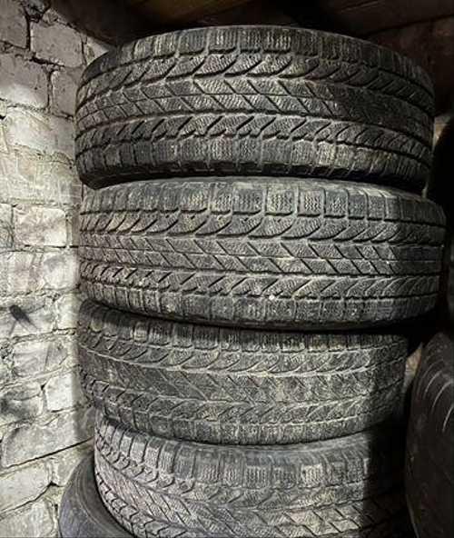Bfgoodrich Winter Slalom KSI 215/70 R16