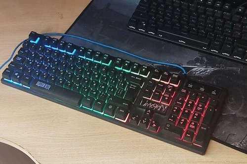 Игровая клавиатура Qumo с подсветкой