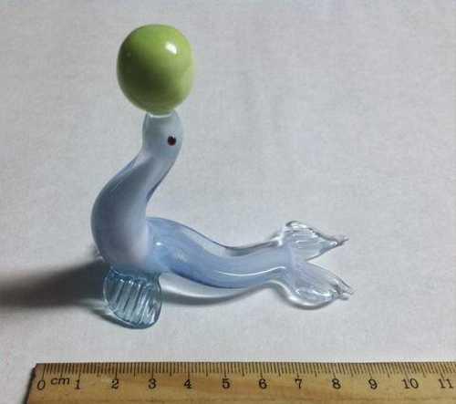 Фигурка из стекла