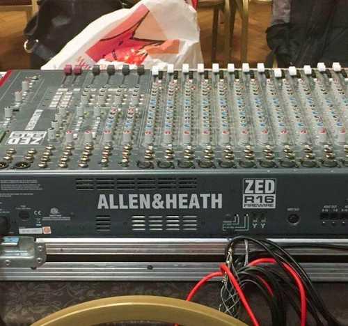 Микшерный пульт allen heat zed R16