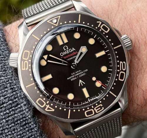 Часы Omega Seamaster Diver 300m «007 Edition» 42mm