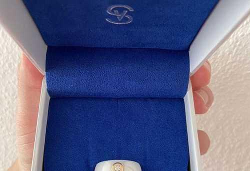 Золотое кольцо керамическое с бриллиантом