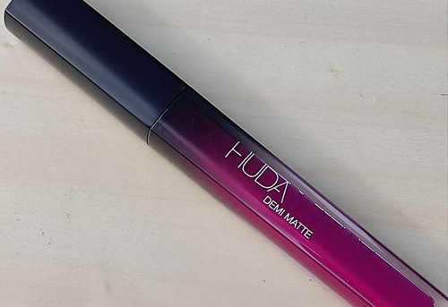 Huda Beauty Demi Matte помада Passionist