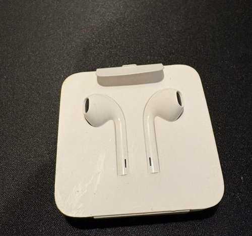 Наушники apple earpods с разъемом lightning