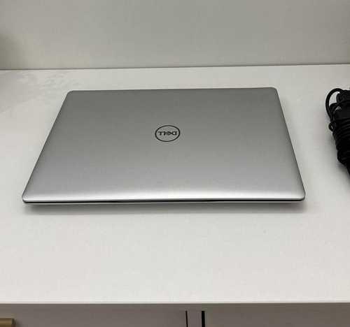 Ноутбук Dell P75F