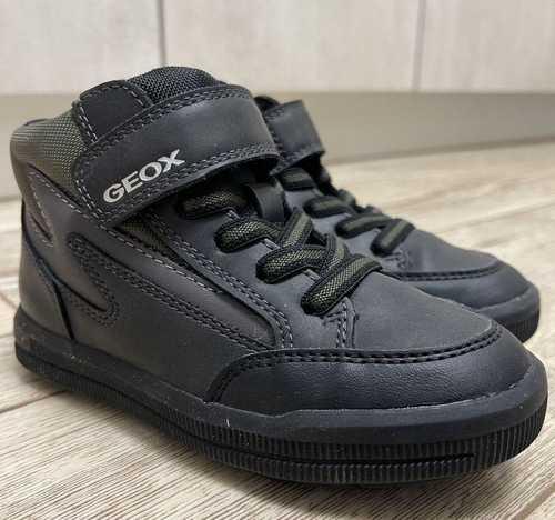 Кроссовки для мальчика geox 27